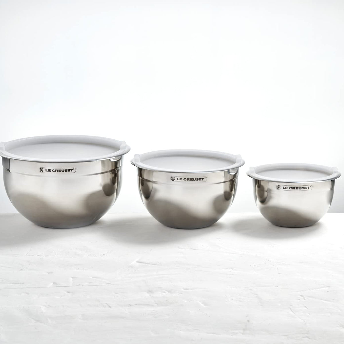 Le Creuset Set Of 3 Nested Mixing Bowls W/Nonslip Silicone Base & Plas ...