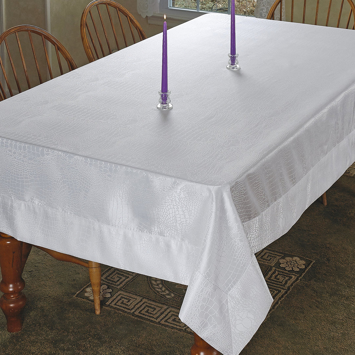 Violet Linen Luxurious Damask Crocodile Design Tablecloths, 70'' X 132 ...